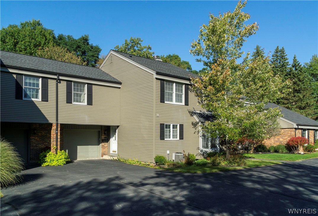 46 Bridle Path, Orchard Park, NY 14127