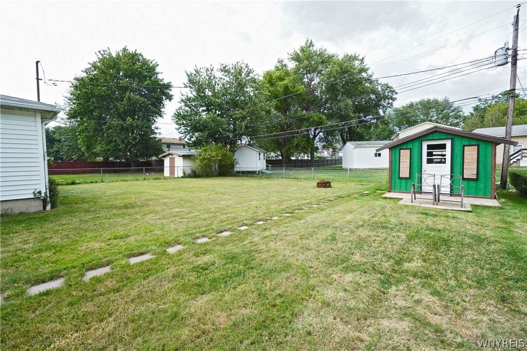 123 Sharon Drive, West Seneca, NY 14224