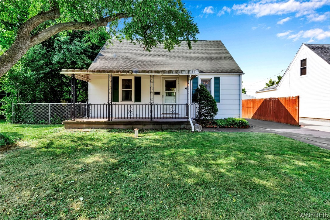 677 S Huth Road, Cheektowaga, NY 14225, Cheektowaga