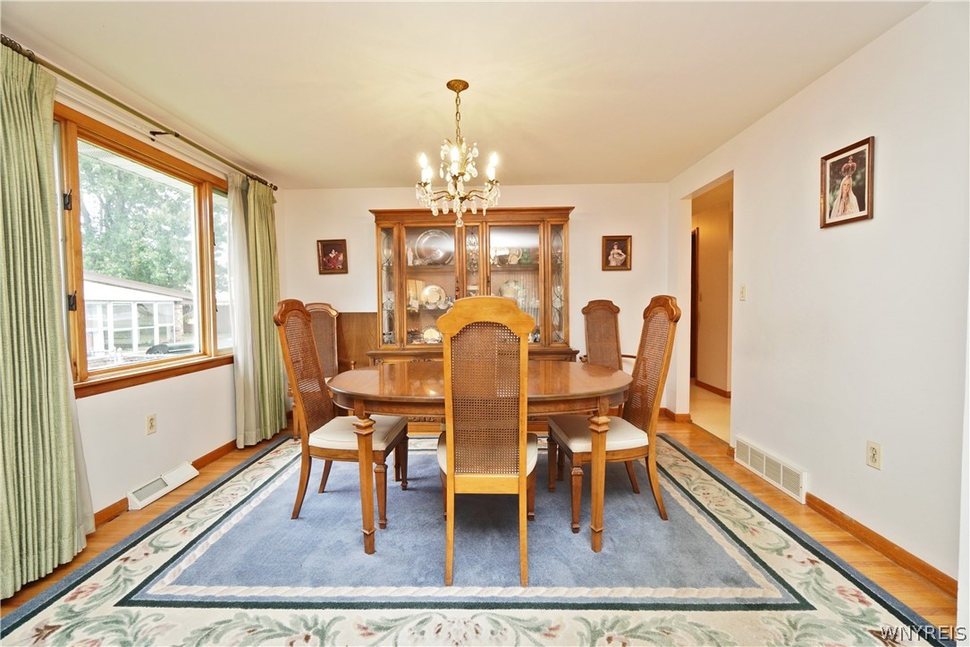 123 Sharon Drive, West Seneca, NY 14224