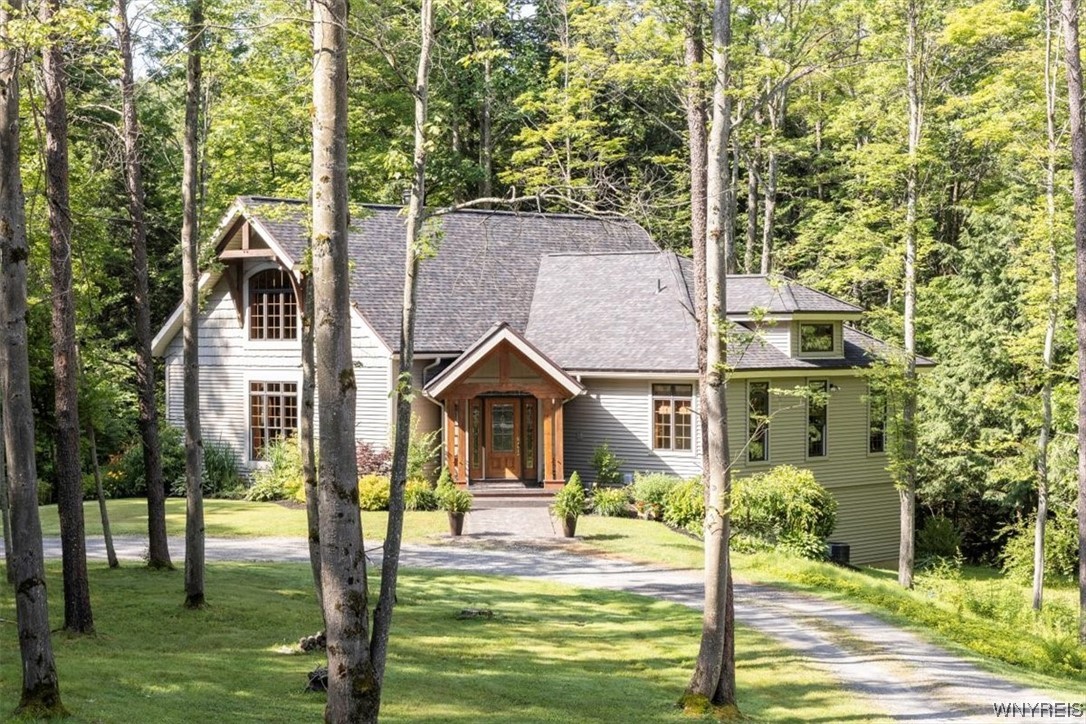 9279 Crump Road, Colden, NY 14069