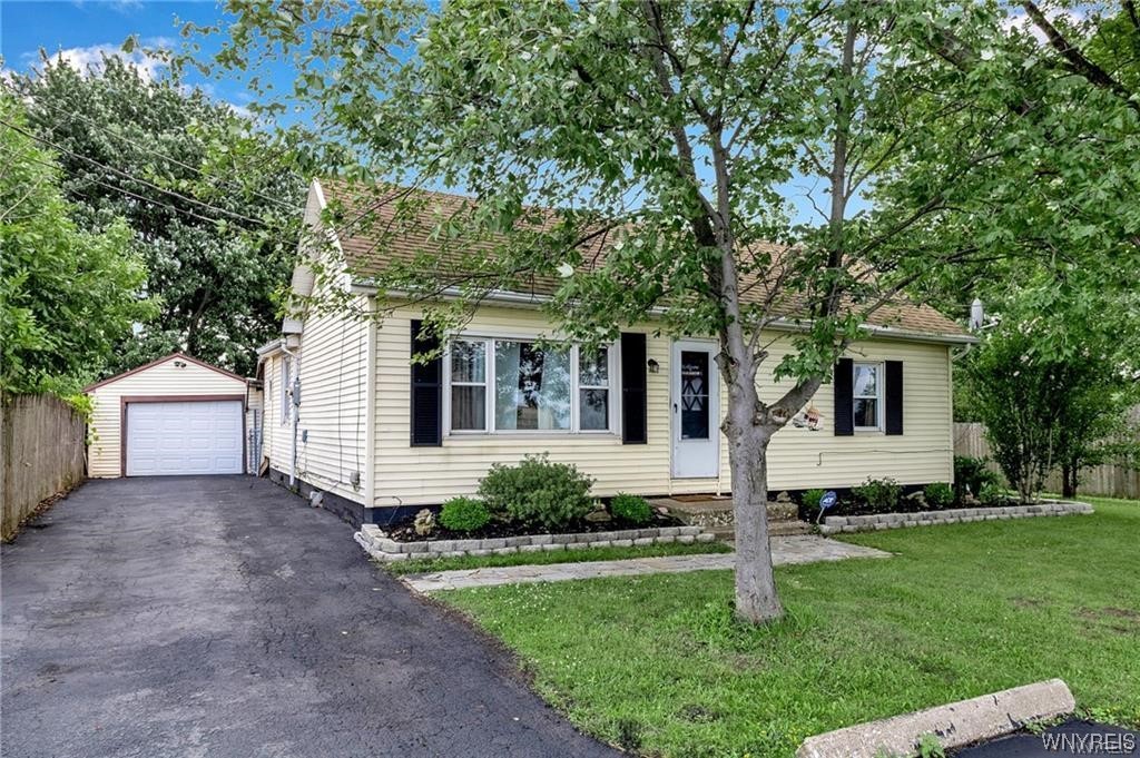 6683 Walmore Road, Wheatfield, NY 14304