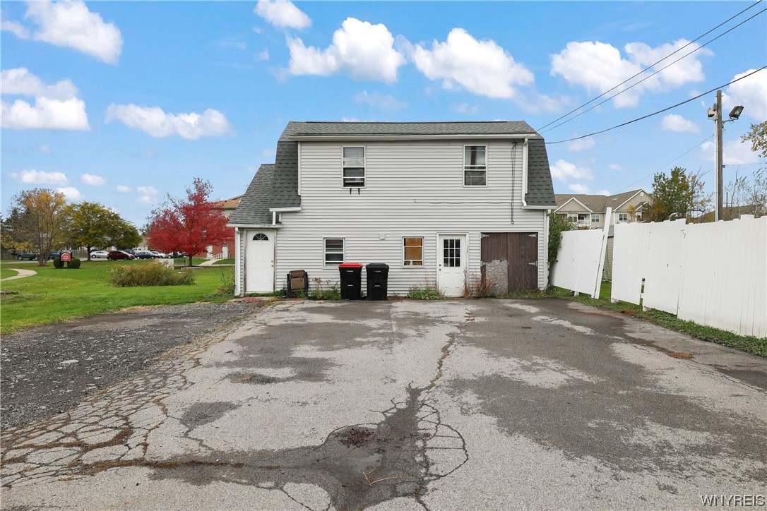 5818 Broadway Street, Lancaster, NY 14086