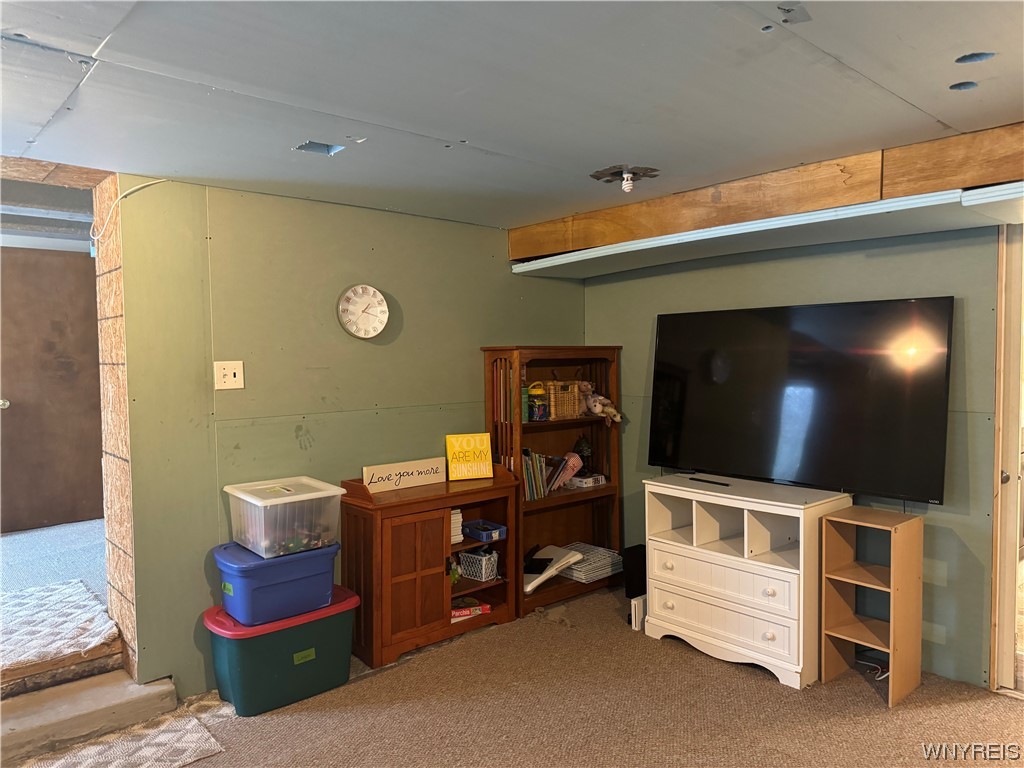 573 Quaker Road, Aurora, NY 14052