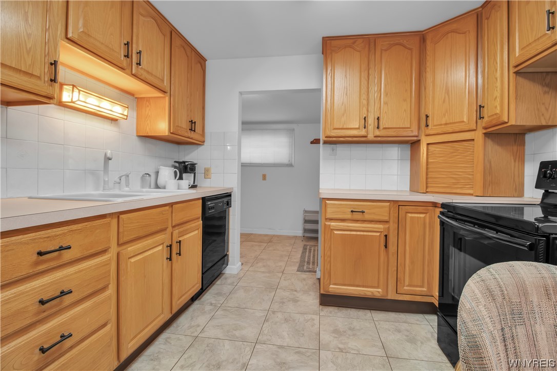 235 Green Acres Road, Tonawanda-Town, NY 14150