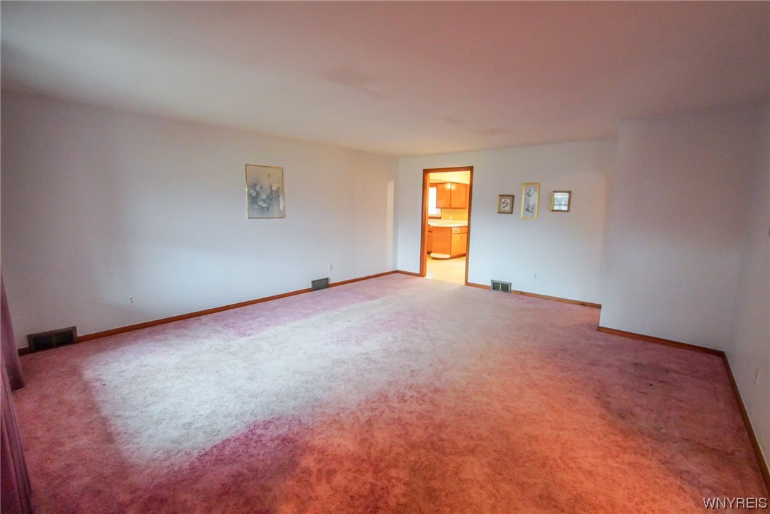 44 Sugnet Road, Cheektowaga, NY 14215