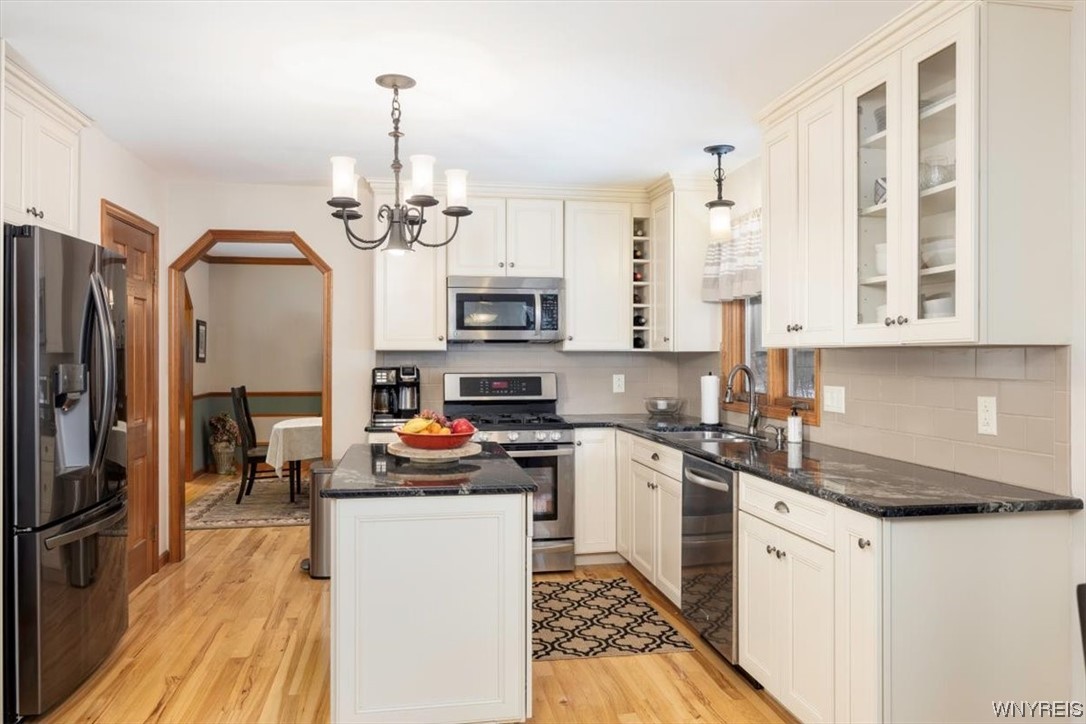 6 Silent Meadow Lane, Orchard Park, NY 14127