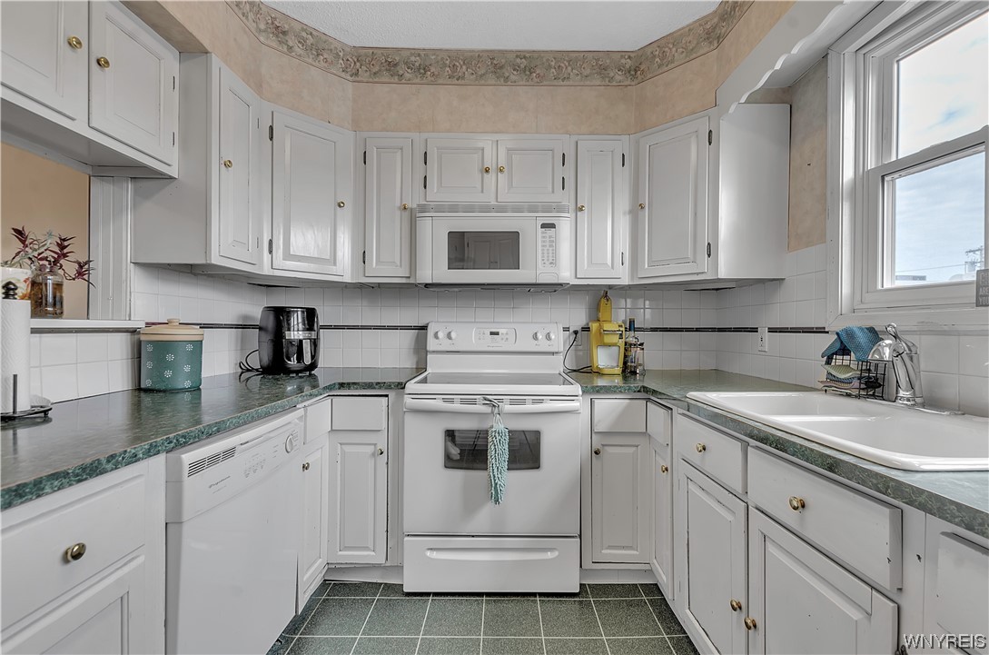 1260 Ridge Road, Lackawanna, NY 14218