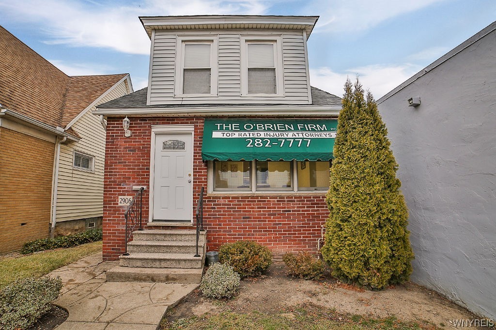 2906 Pine Avenue, Niagara Falls, NY 14301