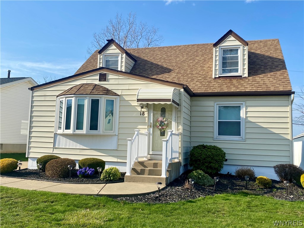 18 Freda Ave, Cheektowaga, NY 14225