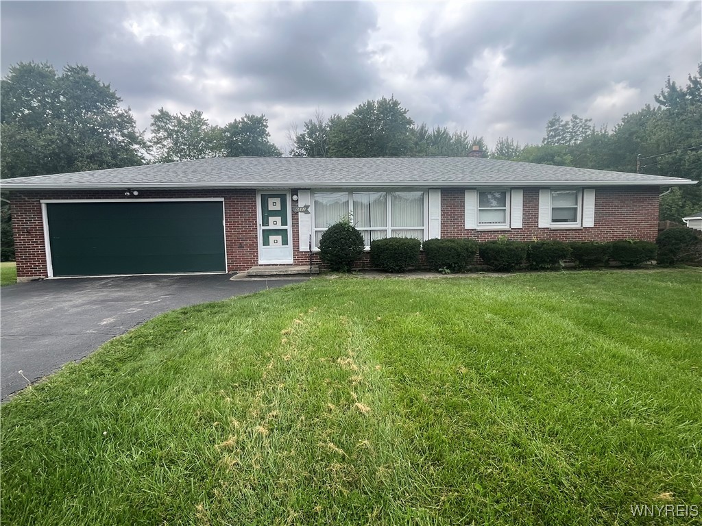 6882 Walmore Road, Wheatfield, NY 14304