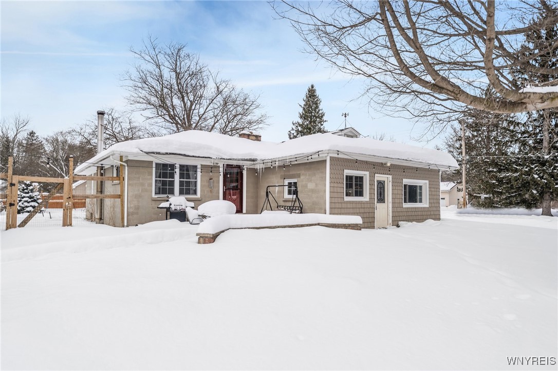 9412 S Lake Road, Pembroke, NY 14036