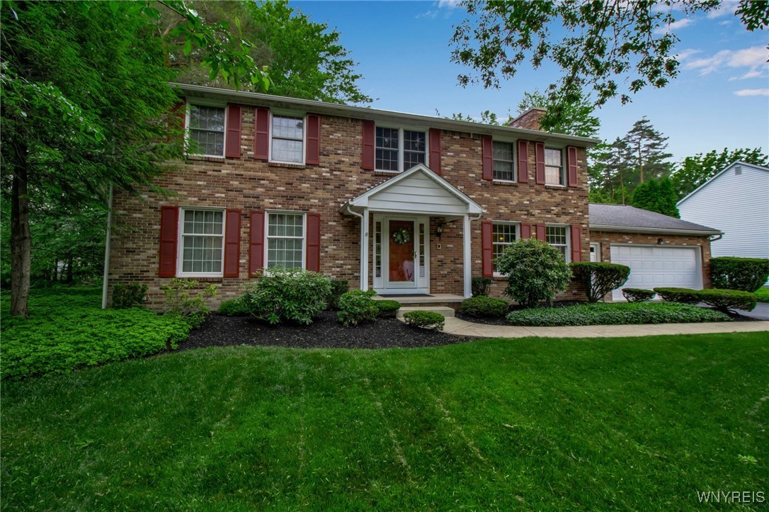 8125 Old Post Road W, Clarence, NY 14051