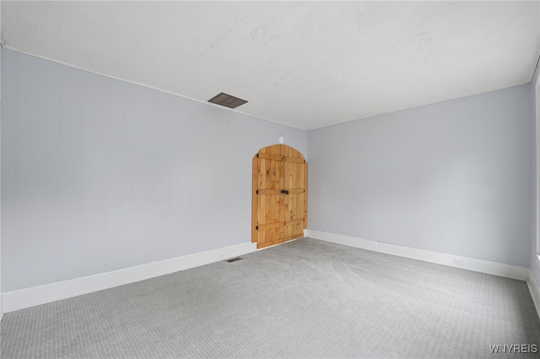 8 Blackley Court, Lockport City, NY 14094