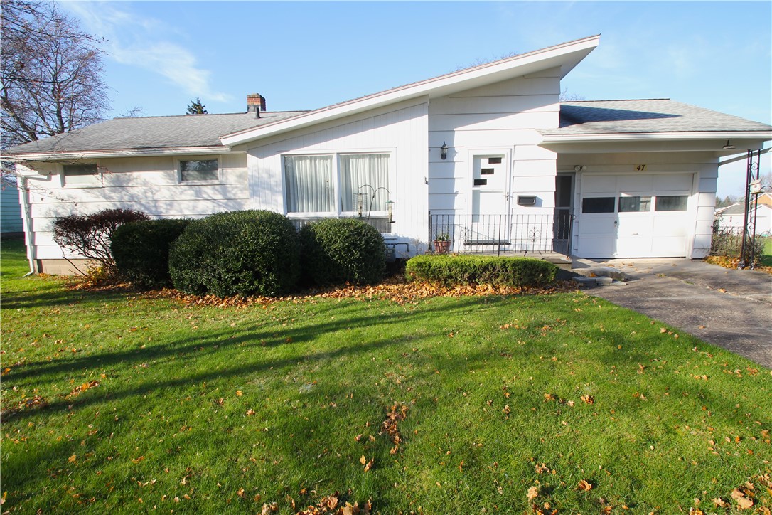 47 Kirk Road, Greece, NY 14612