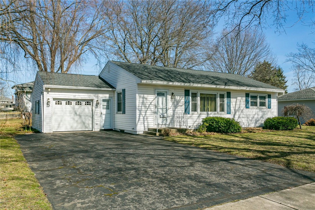 161 Spruce Lane, Irondequoit, NY 14622