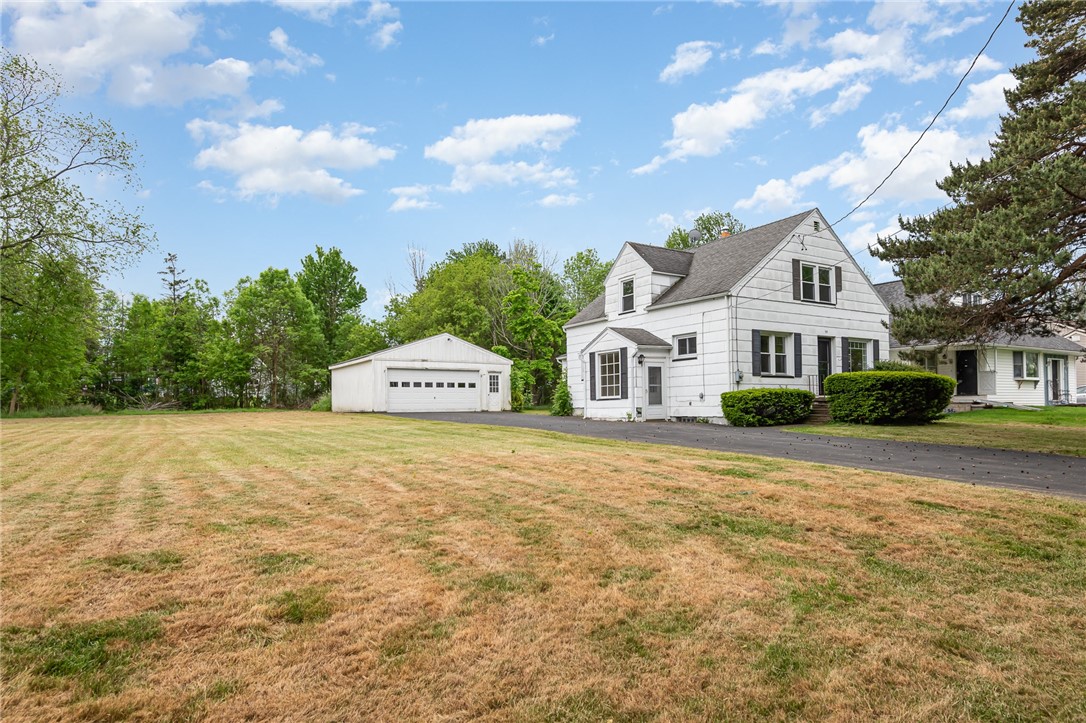 95 Orchard Road, Greece, NY 14612