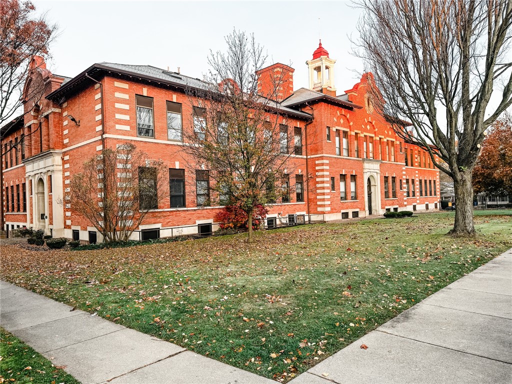 104 Gregory Park, Rochester, NY 14620, South Wedge