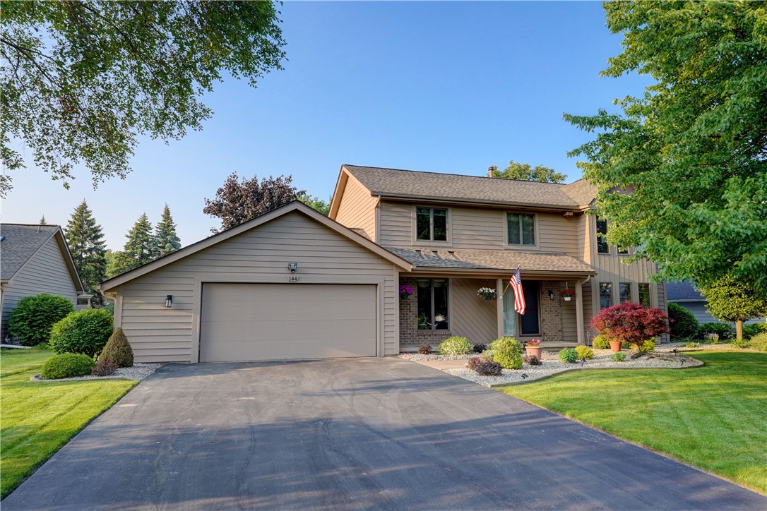 144 Wood Run, Greece, NY 14612