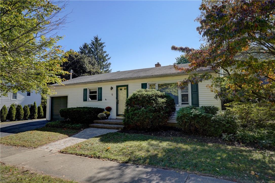 5 Colonial Road, Rochester, NY 14609, North Winton Village