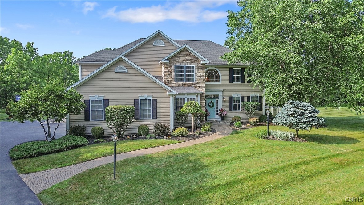 1002 Oreste Street, Camillus, NY 13031