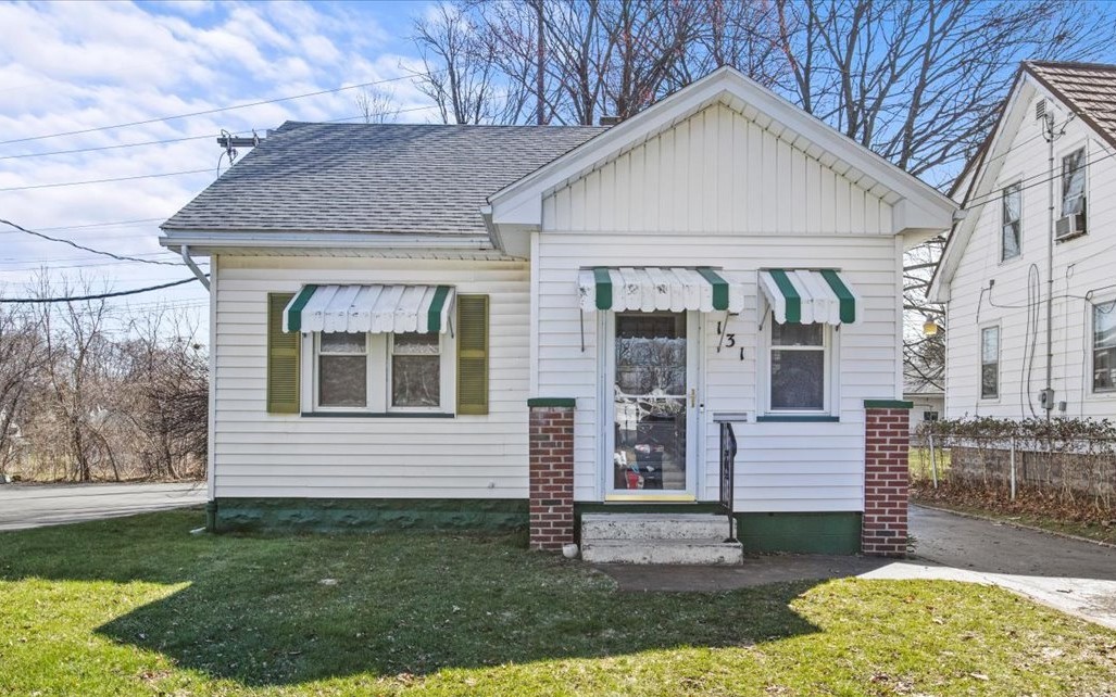 131 Clearview Road, Greece, NY 14616